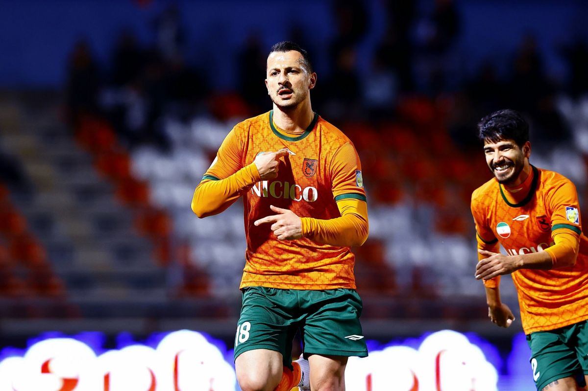 بازیکنان مس شادی جنجالی وحید شمسایی را تکرار کردند!