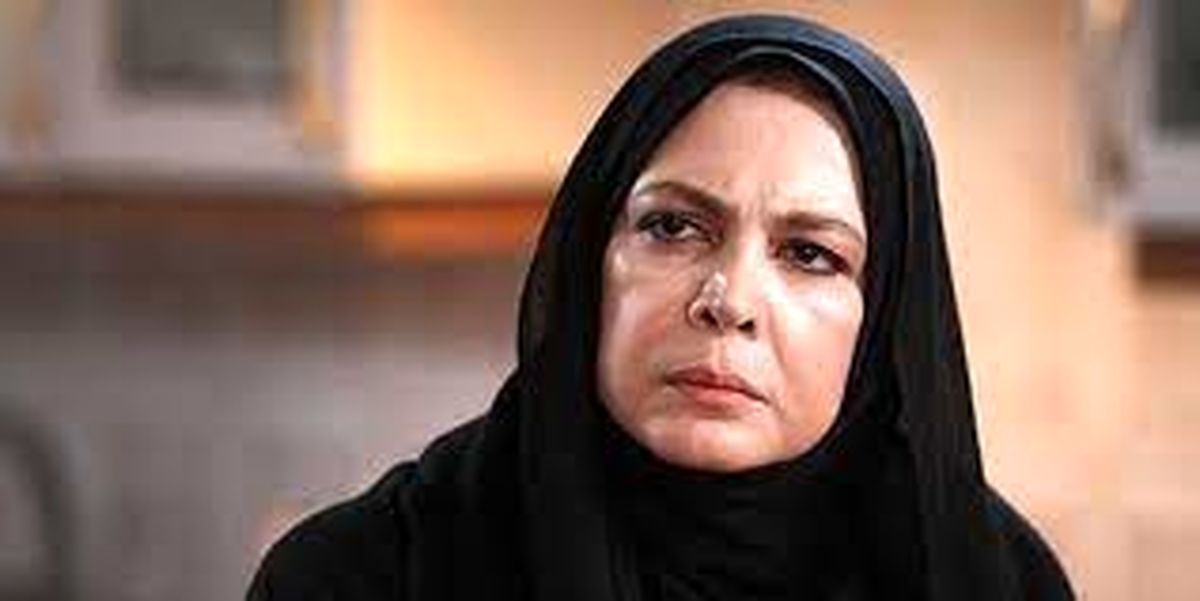اولین تصویر از مراسم ختم بیتا فرهی در خانه